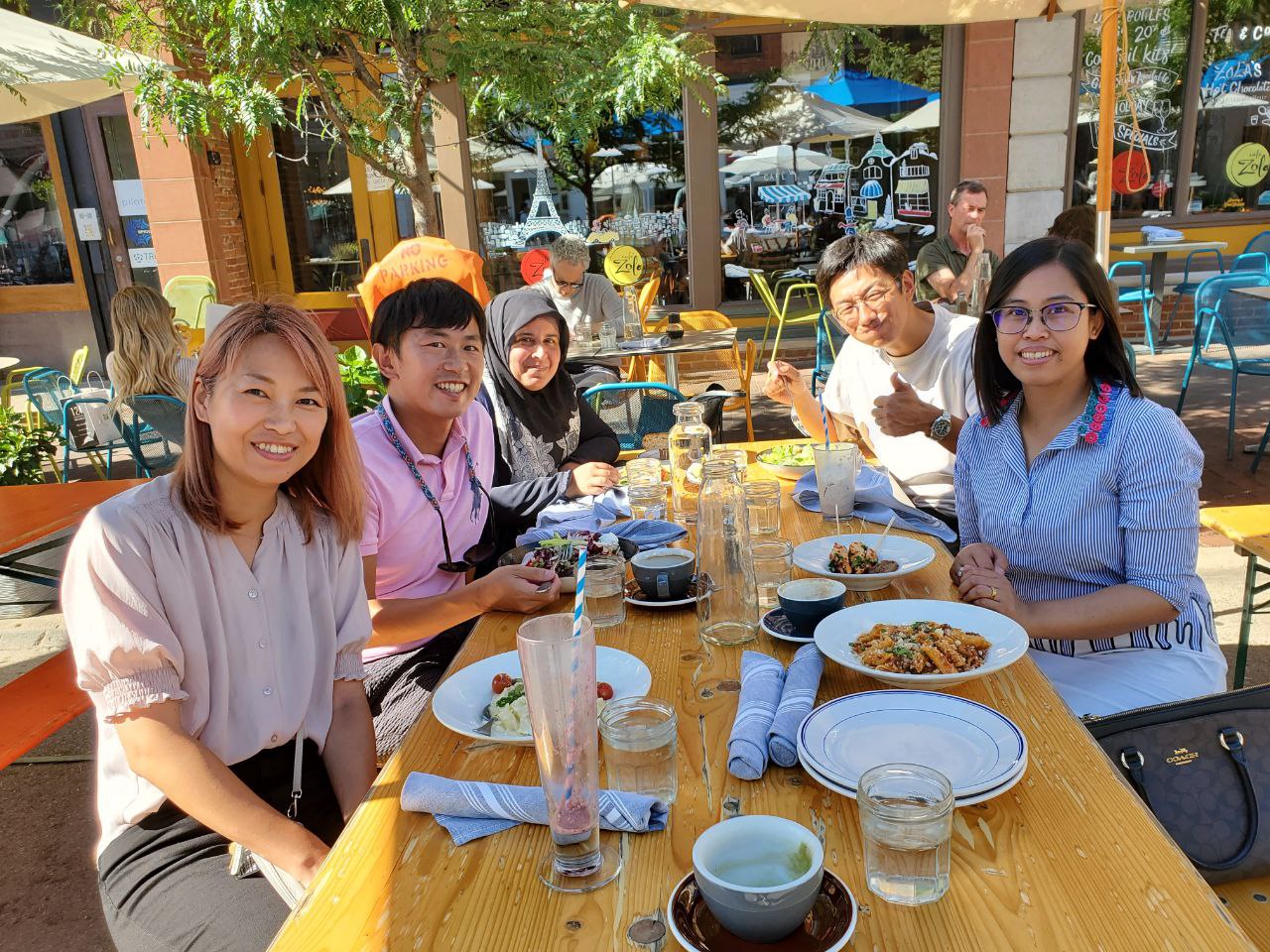 Professional English Class: Alexandra helps her students communicate ...